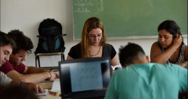 Convocatoria a Estudiantes Avanzados/as para Beca de Actividades ...